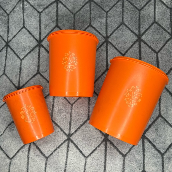 Tupperware | Kitchen | Vintage Tupperware Canister Set Of 3 97s ...